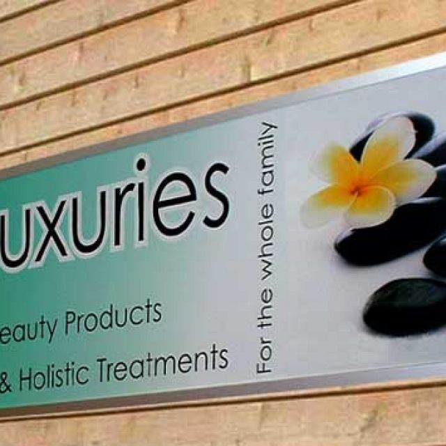 Shop Signs & Shop Fascia Signs UK’s No.1 By Trustpilot | Shop Front Signs